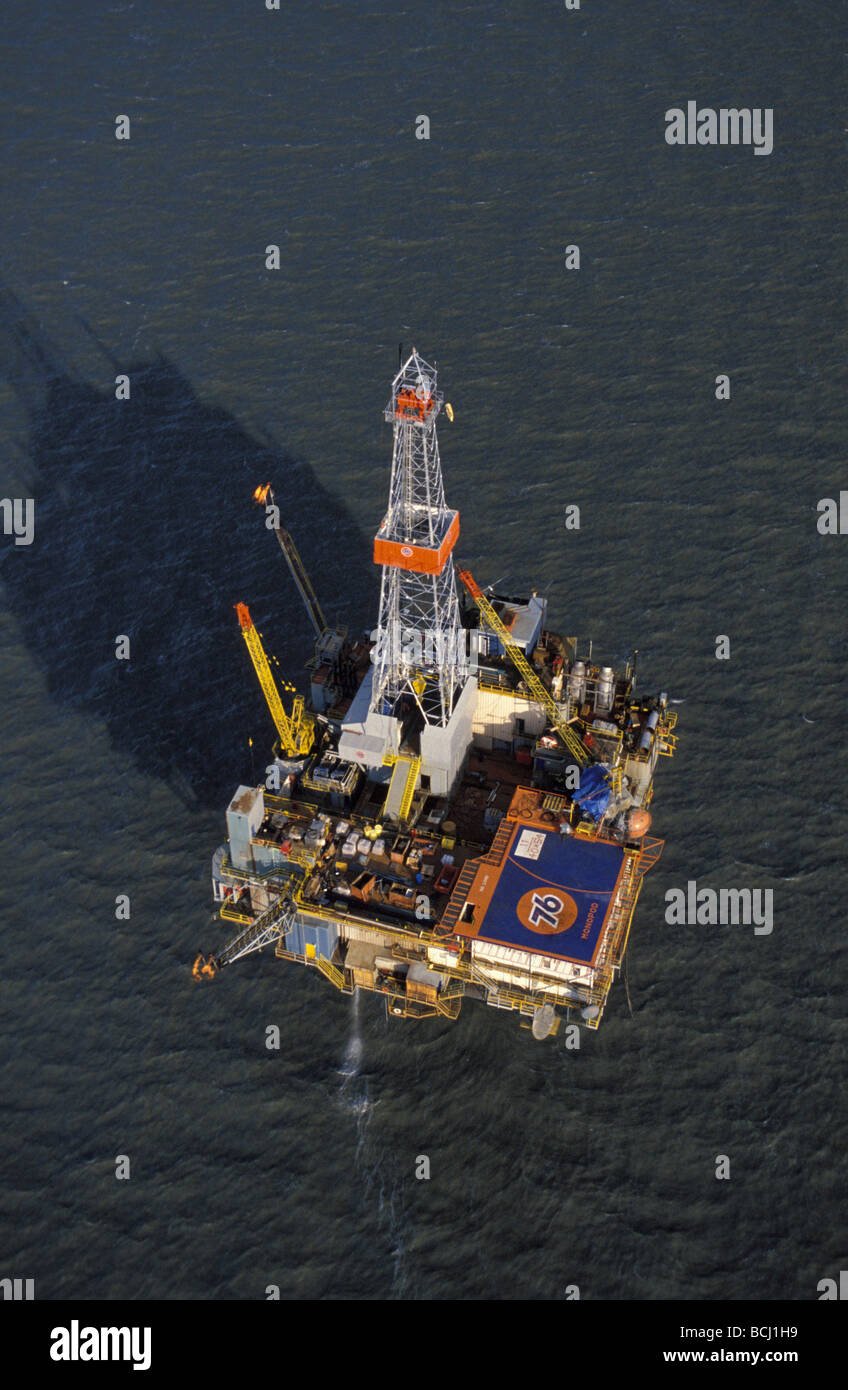 Cook inlet oil rig hi-res stock photography and images - Alamy