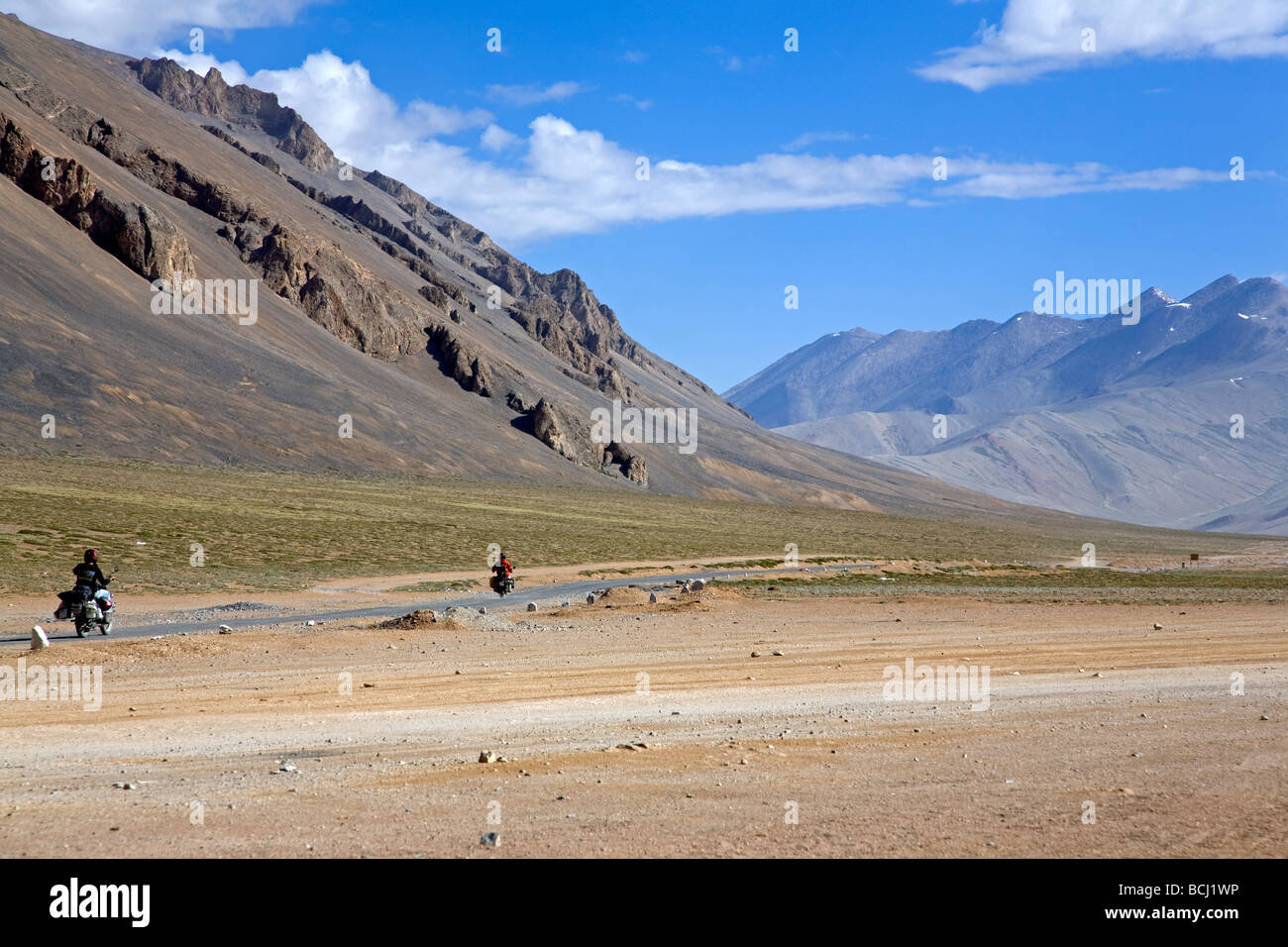 Motorbikers on the Manali-Leh road. Near Pang. Ladakh. India Stock ...