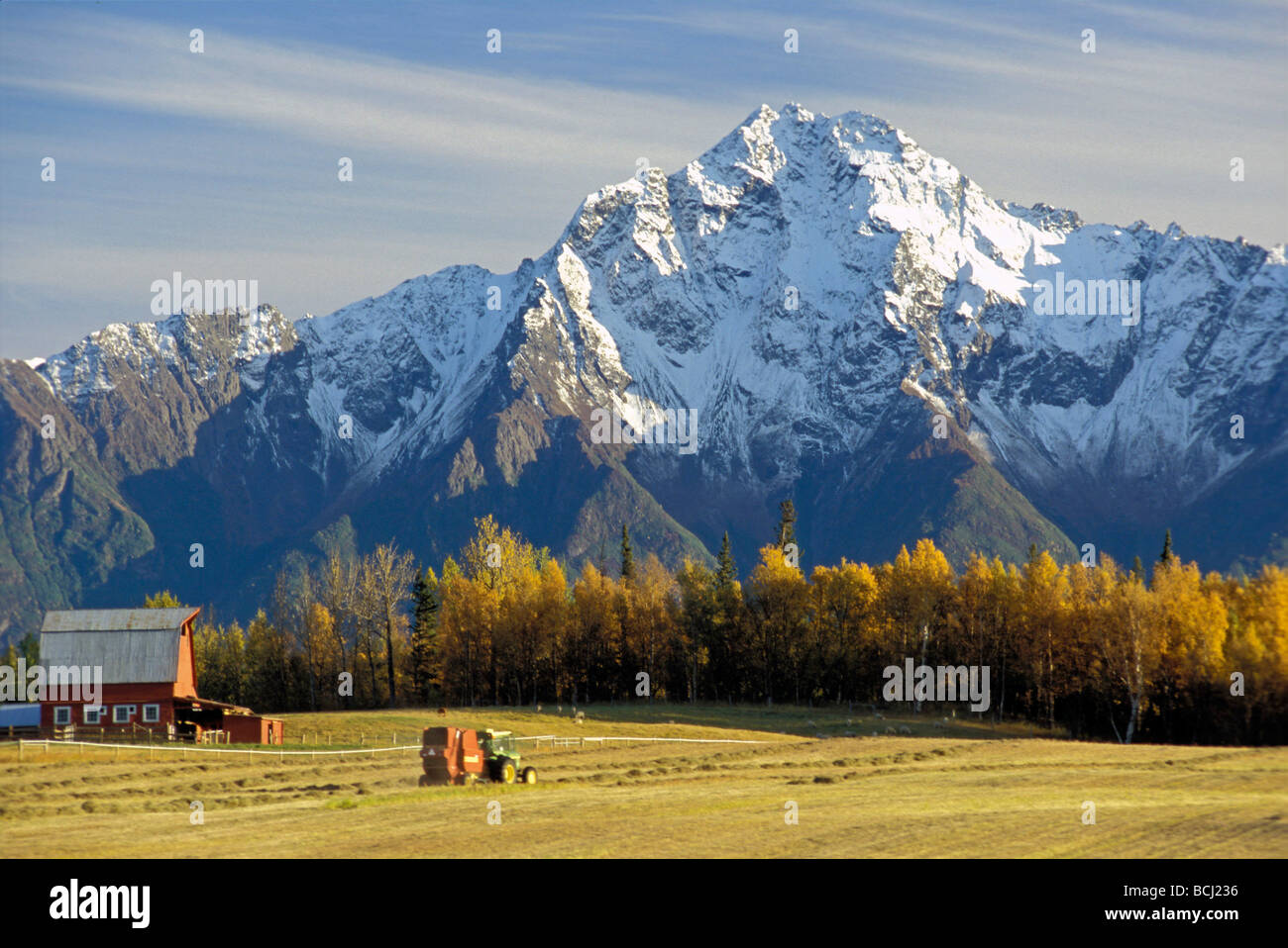 Alaska matanuska valley pioneer peak hi-res stock photography and ...