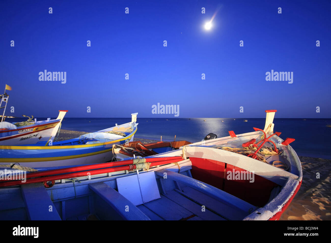 Beautiful landscape algarve coast boats hi-res stock photography and ...