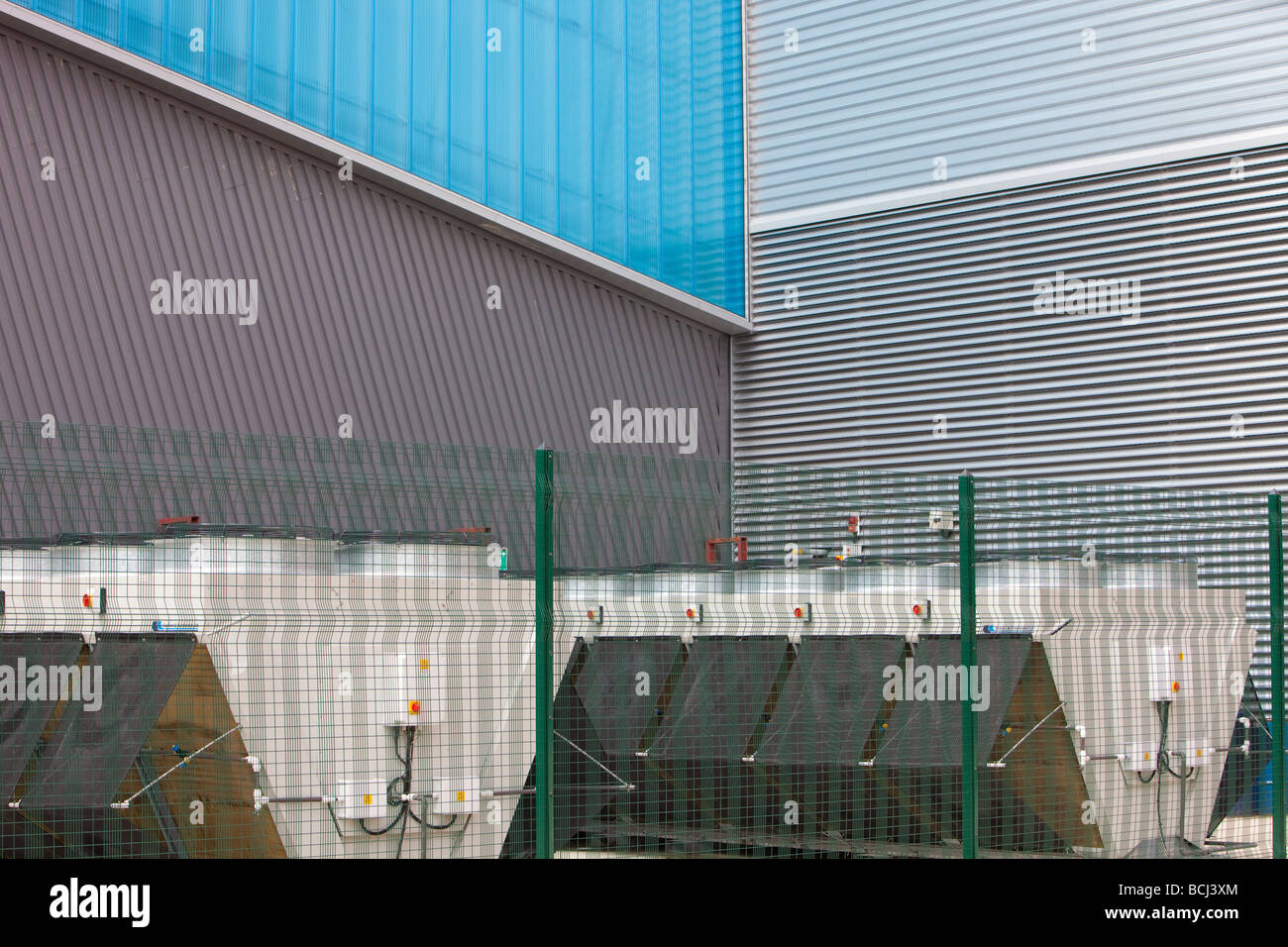 Indoor skiing manchester hi-res stock photography and images - Alamy