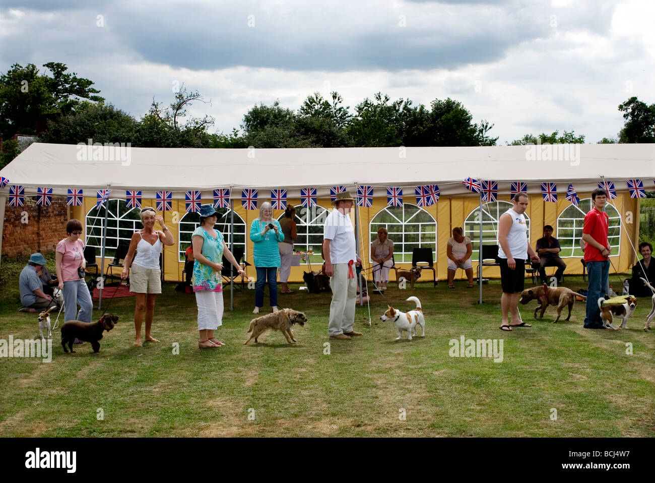 Village fete hi-res stock photography and images - Alamy