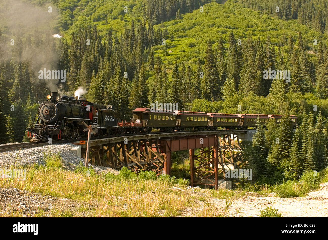 Train tressel hi-res stock photography and images - Alamy