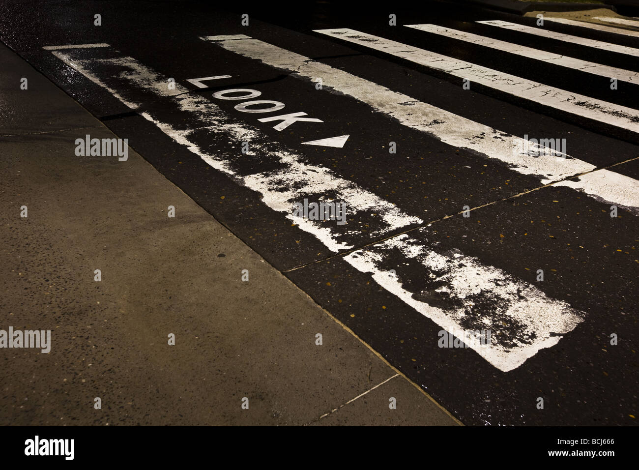 Look to right hi-res stock photography and images - Alamy