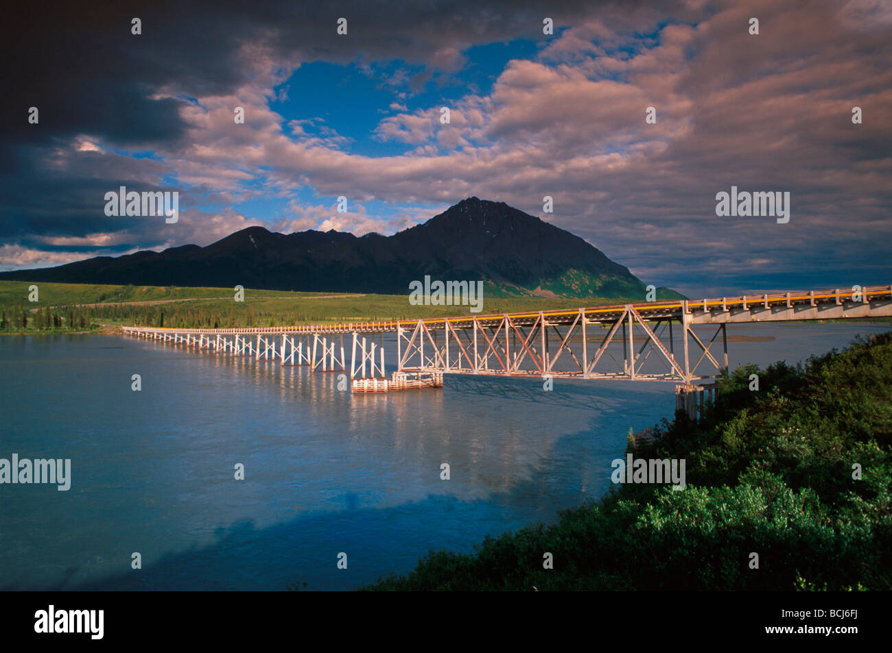 Susitna bridge hi-res stock photography and images - Alamy