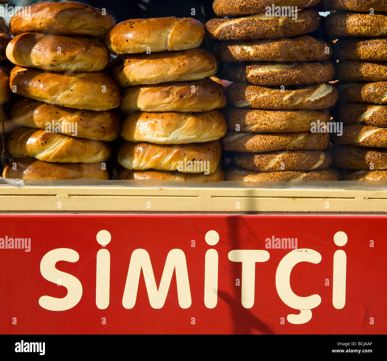 Simitci hi-res stock photography and images - Alamy