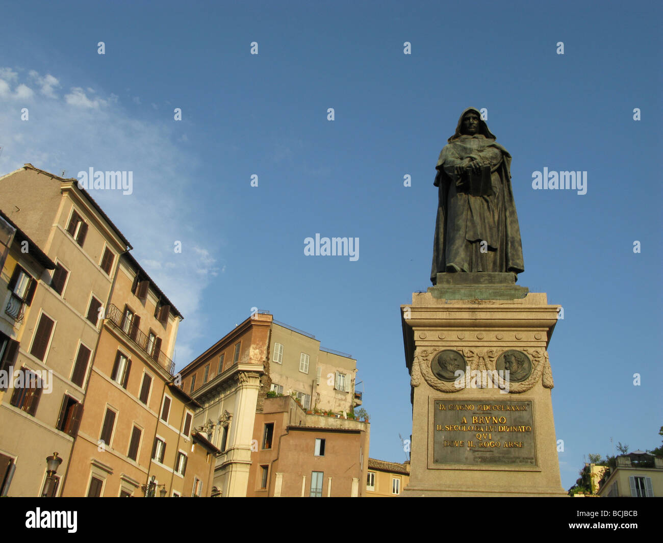 giordano bruno statue in campo de fiori rome Stock Photo - Alamy