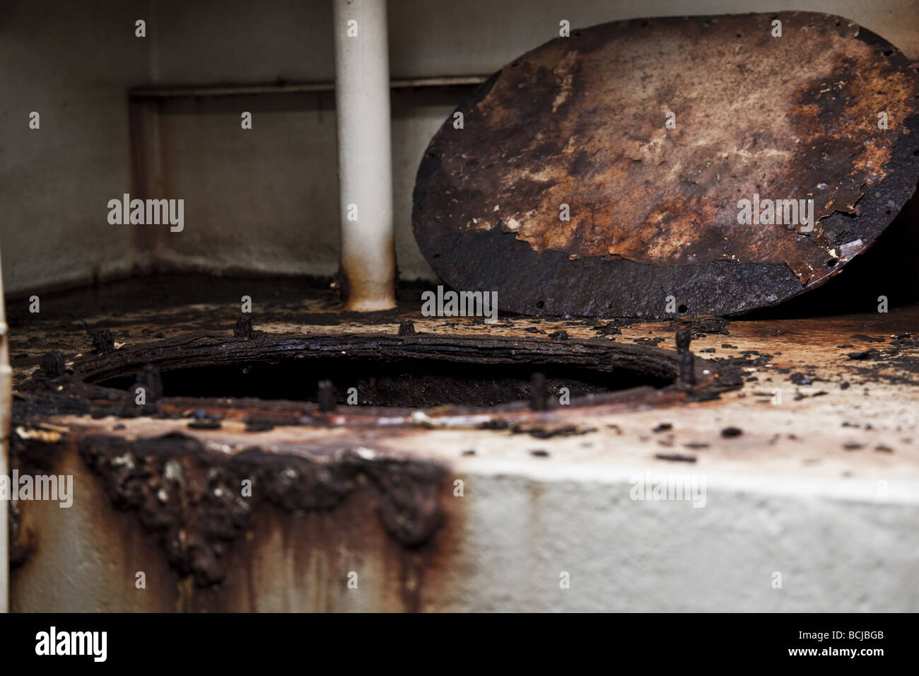 rusty hull of ship Stock Photo - Alamy