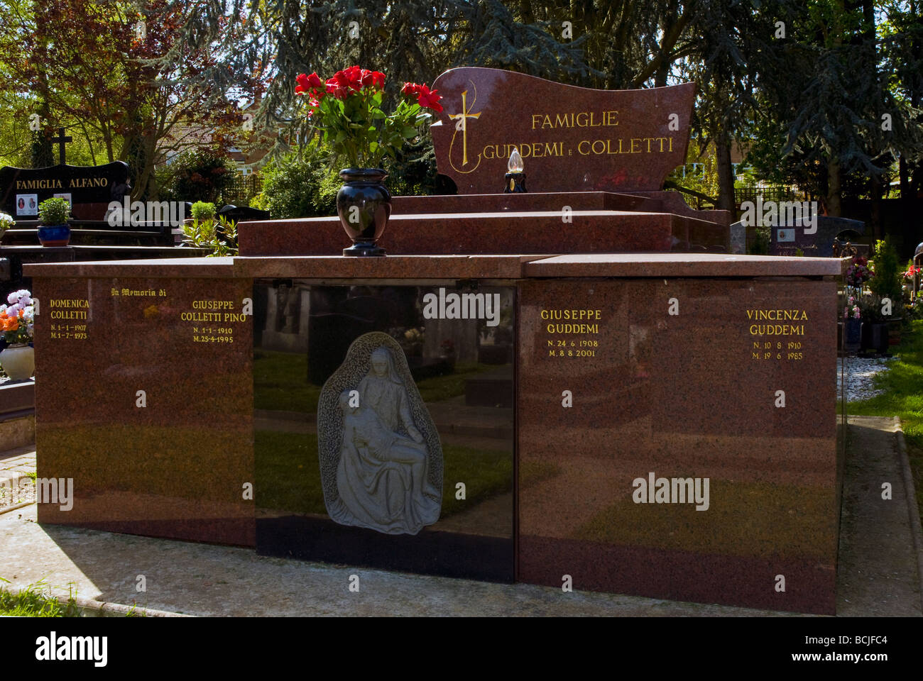 Italian Cemetery Plot High Resolution Stock Photography and Images - Alamy
