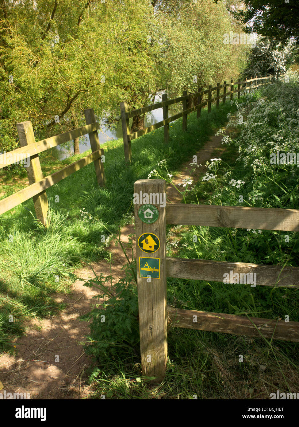 footpath along river avon Stock Photo - Alamy