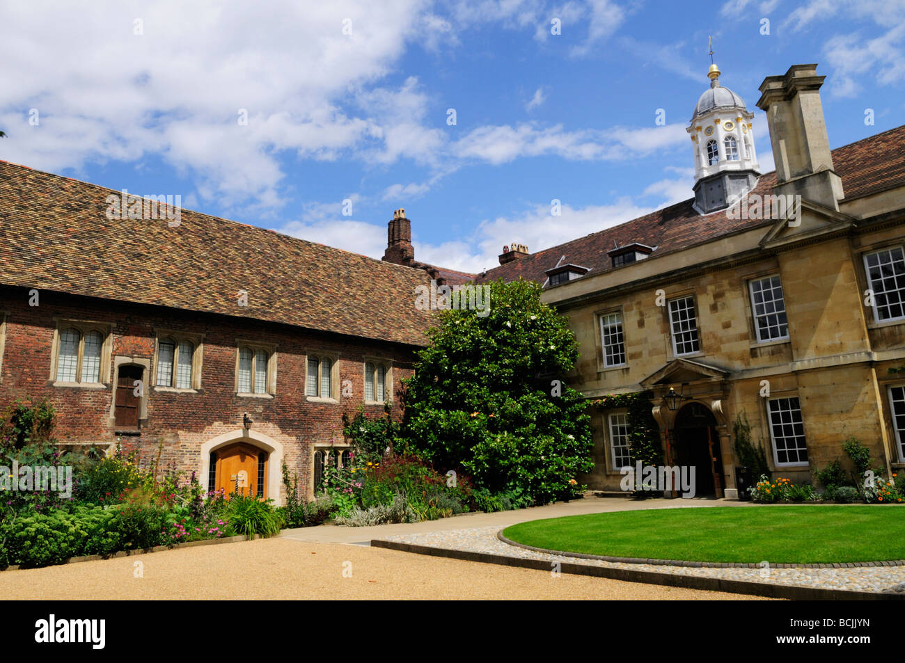 Cambridgeshire cambridge trinity college hall hi-res stock photography ...