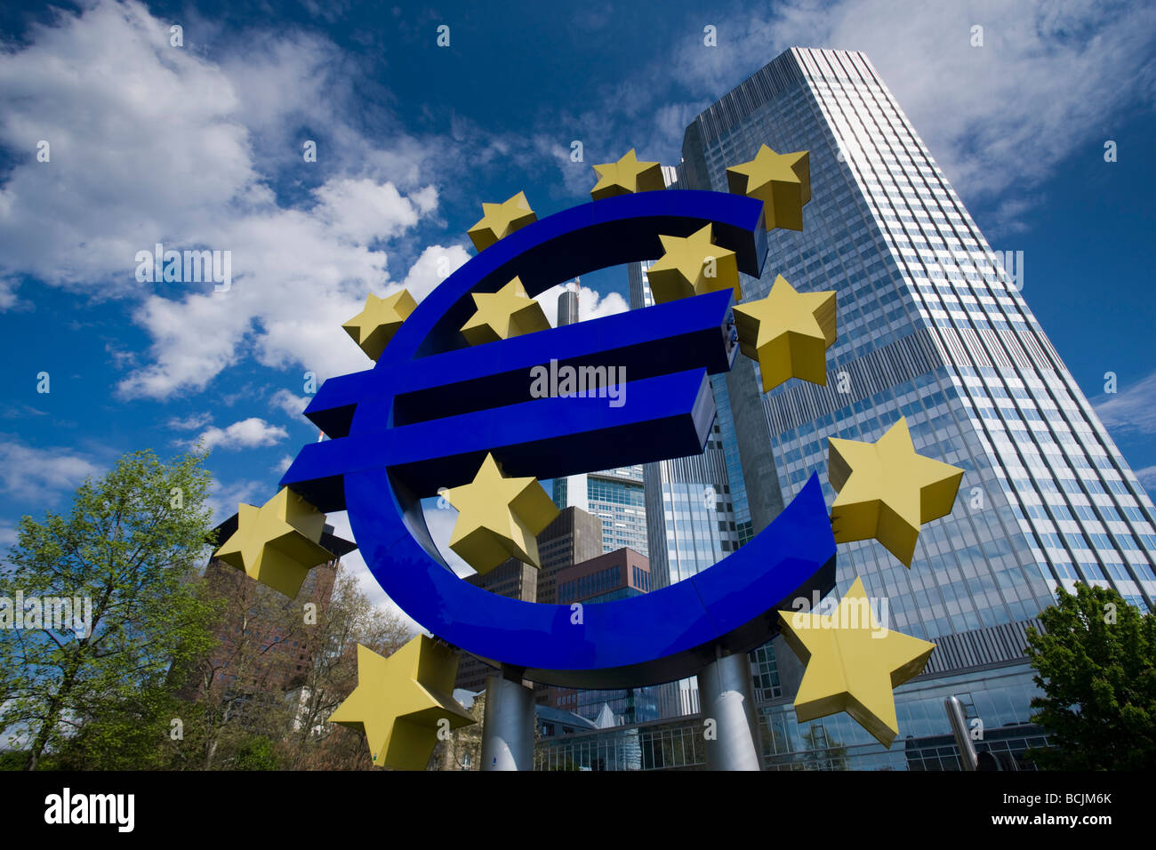 Euro symbol hi-res stock photography and images - Alamy