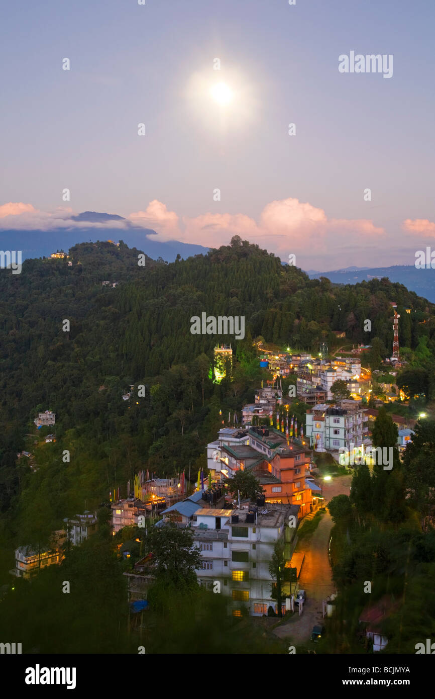 India, Sikkim, Pelling, Full moon over Upper Pelling Stock Photo - Alamy