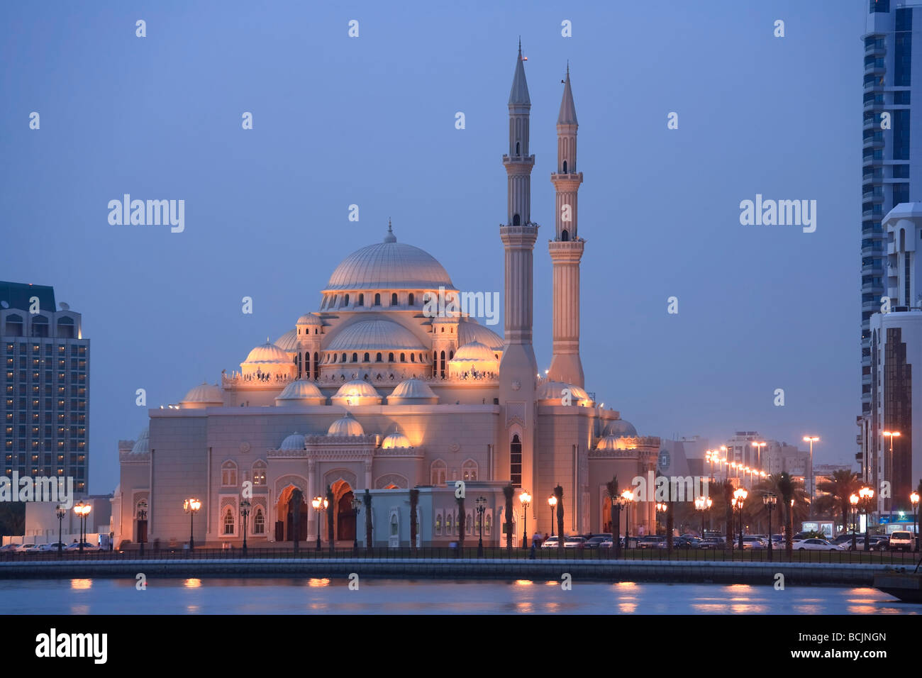 United Arab Emirates, Sharjah, Sharjah Mosque by the Corniche, dusk ...