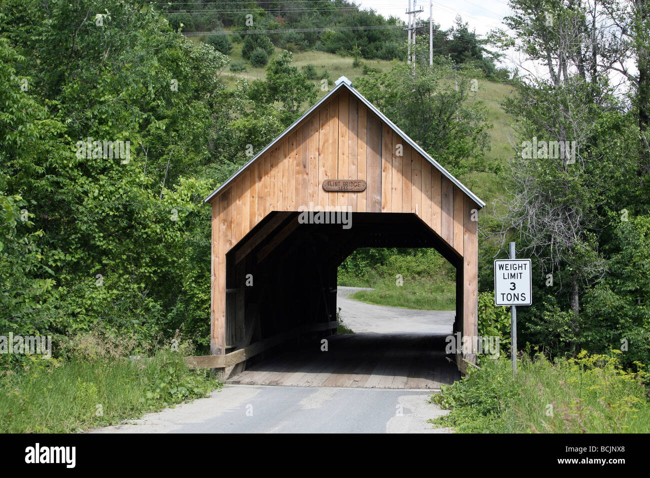Flint covered bridge hi-res stock photography and images - Alamy