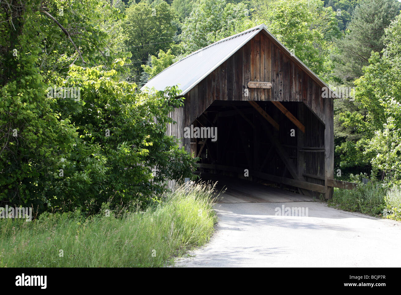 Flint covered bridge hi-res stock photography and images - Alamy