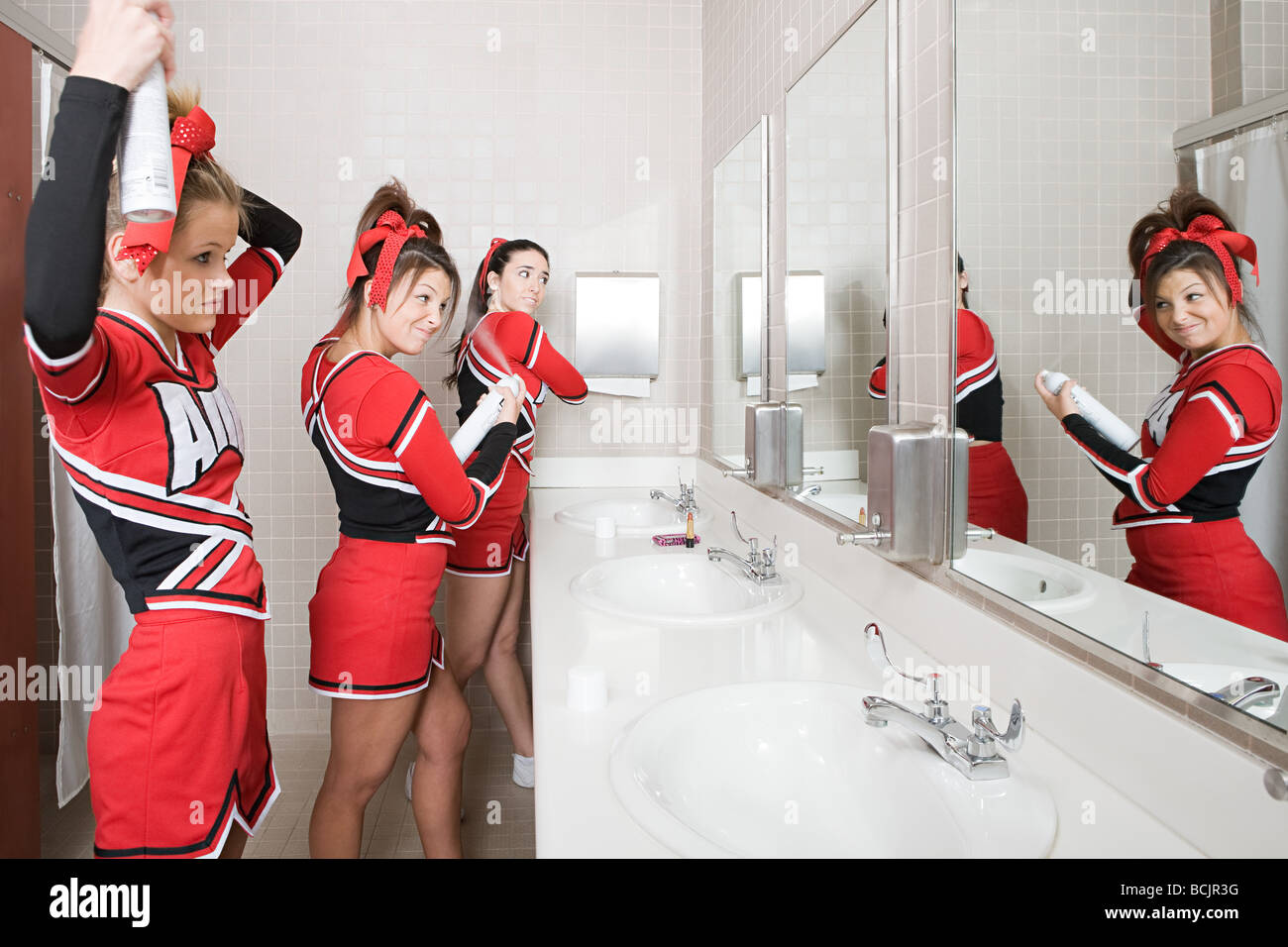 Young cheerleaders hi-res stock photography and images - Alamy