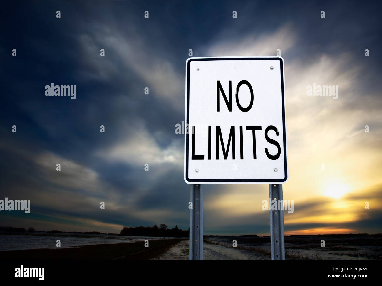 No limits sign Stock Photo - Alamy