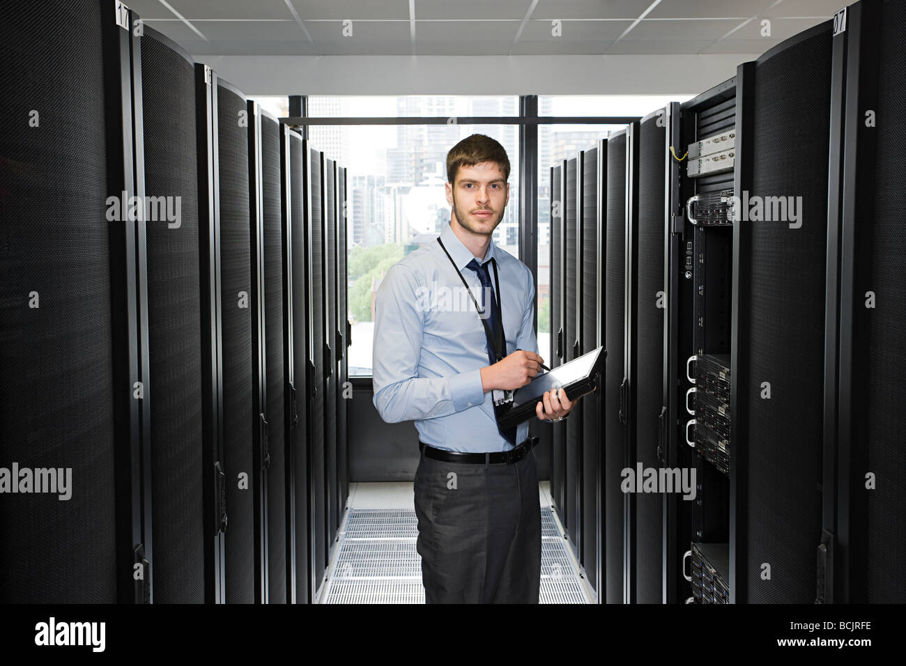 Office computer server hi-res stock photography and images - Alamy