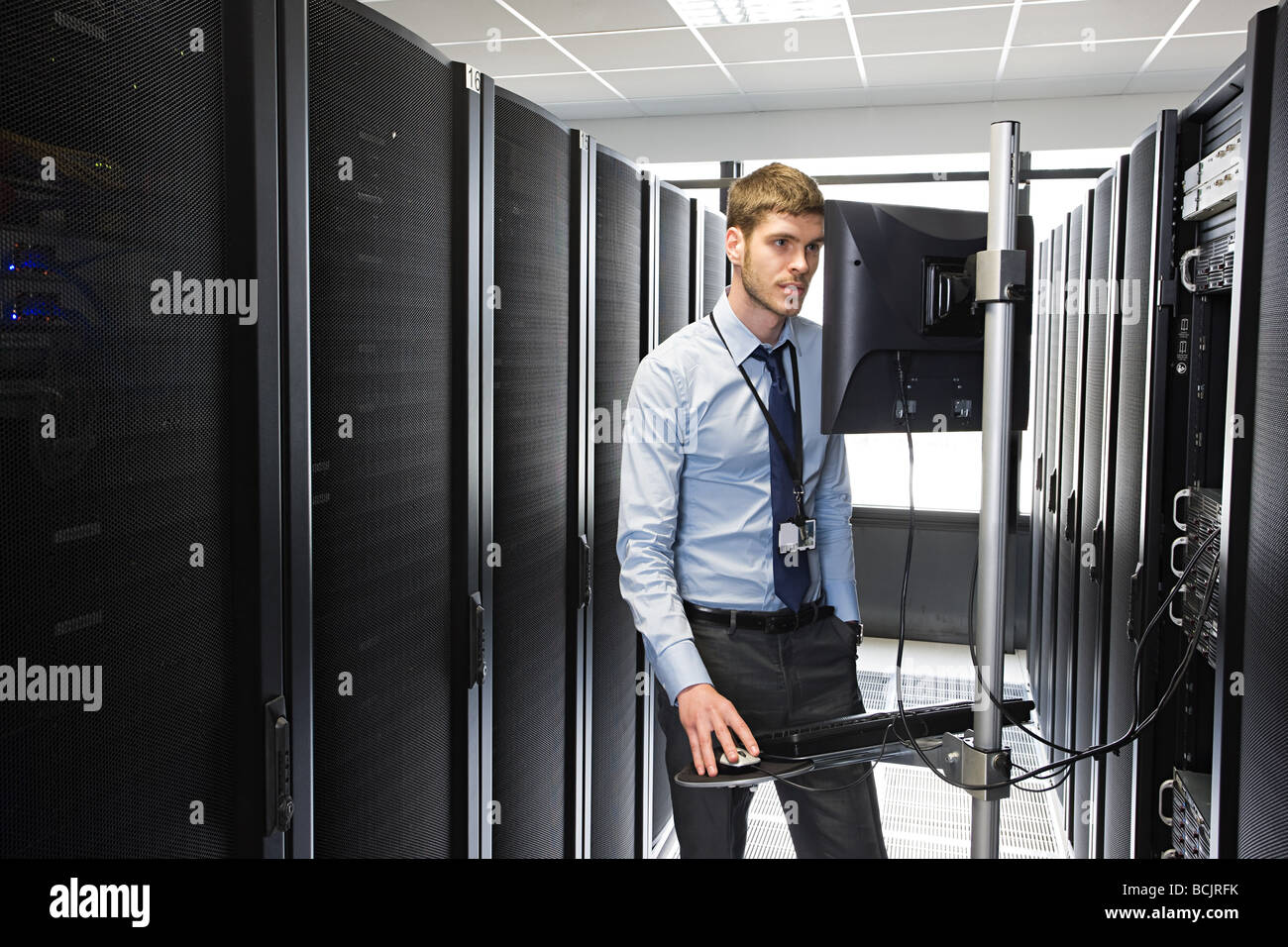 Office computer server hi-res stock photography and images - Alamy