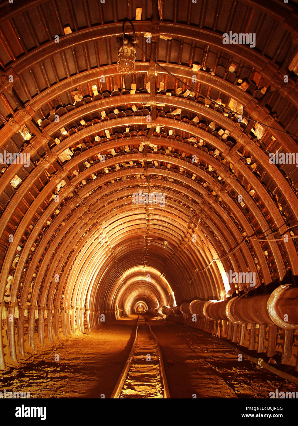Underground shaft hi-res stock photography and images - Alamy