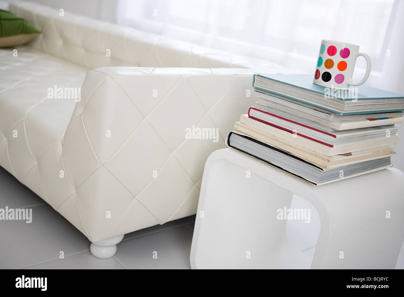 Sofa table room books hi-res stock photography and images - Alamy