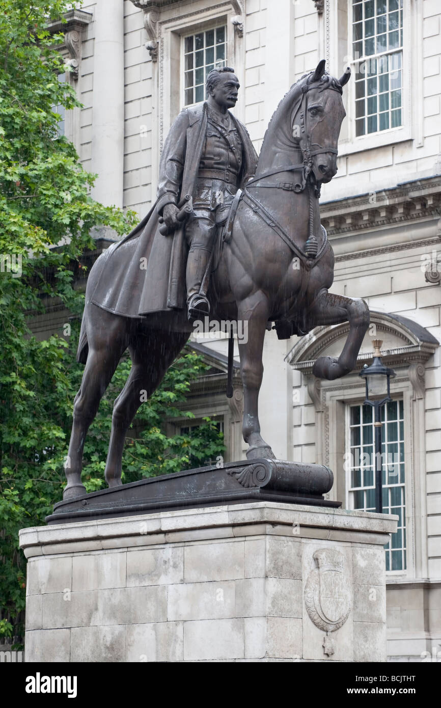 The statue to Earl Haig the commander of British forces in France ...
