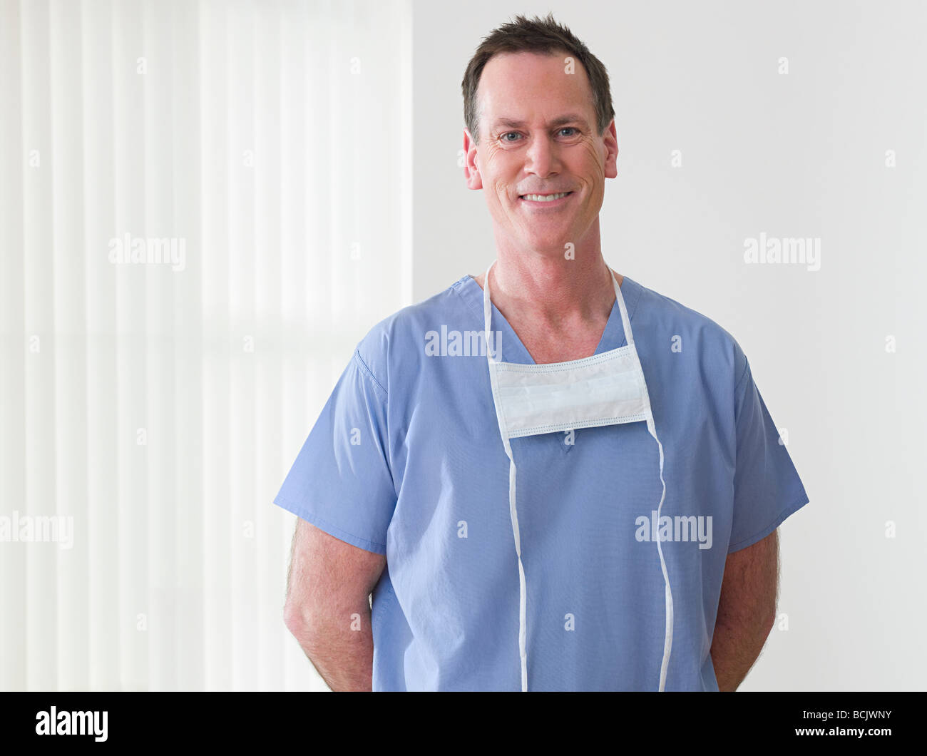 Male surgeon hi-res stock photography and images - Alamy
