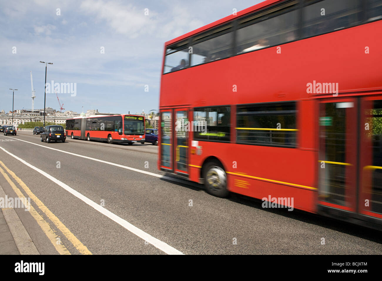 London rt bus hi-res stock photography and images - Alamy