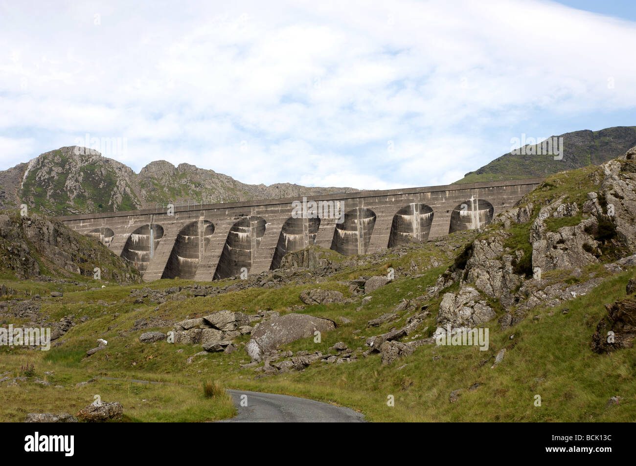 The upper reservoir (Llyn Stwlan) and dam of the Ffestiniog pumped ...