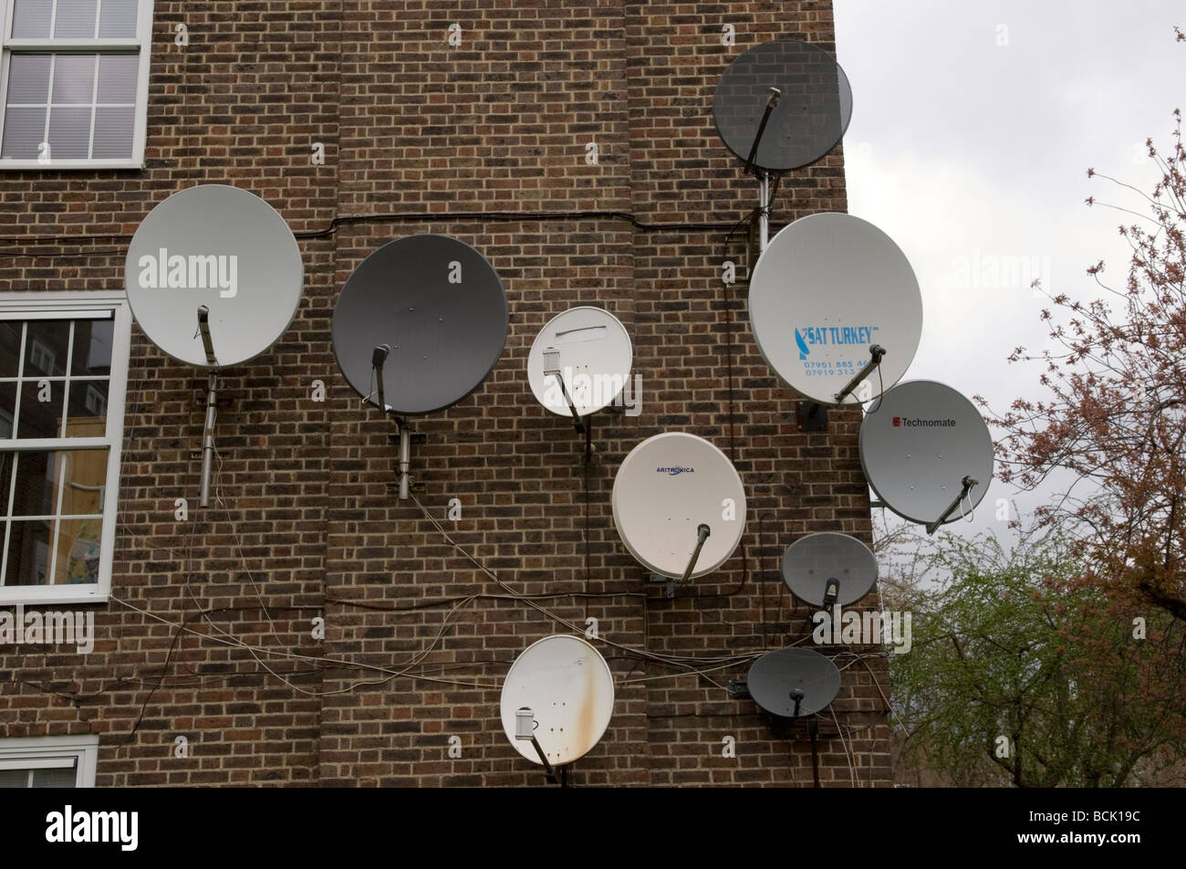 Satellite dishes on building south London, England. HOMER SYKES Stock ...