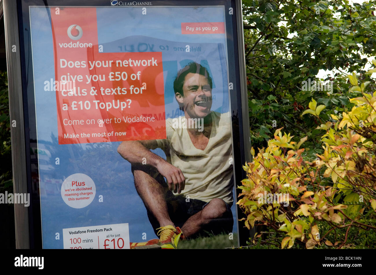Vodafone network advertisement hi-res stock photography and images - Alamy