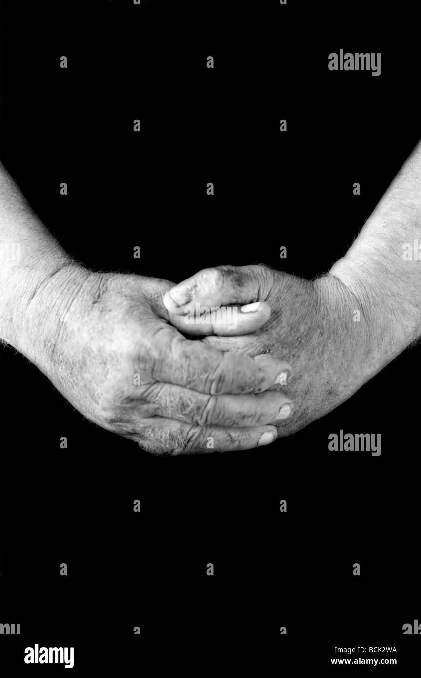 Dirty hands of a working man Stock Photo - Alamy
