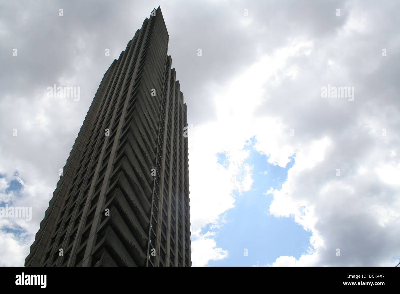 Cromwell Tower Barbican Stock Photos & Cromwell Tower Barbican Stock ...