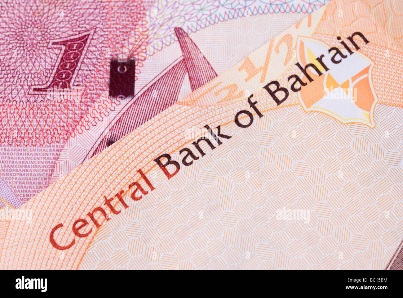 Kingdom of Bahrain Dinar currency banknotes Stock Photo - Alamy