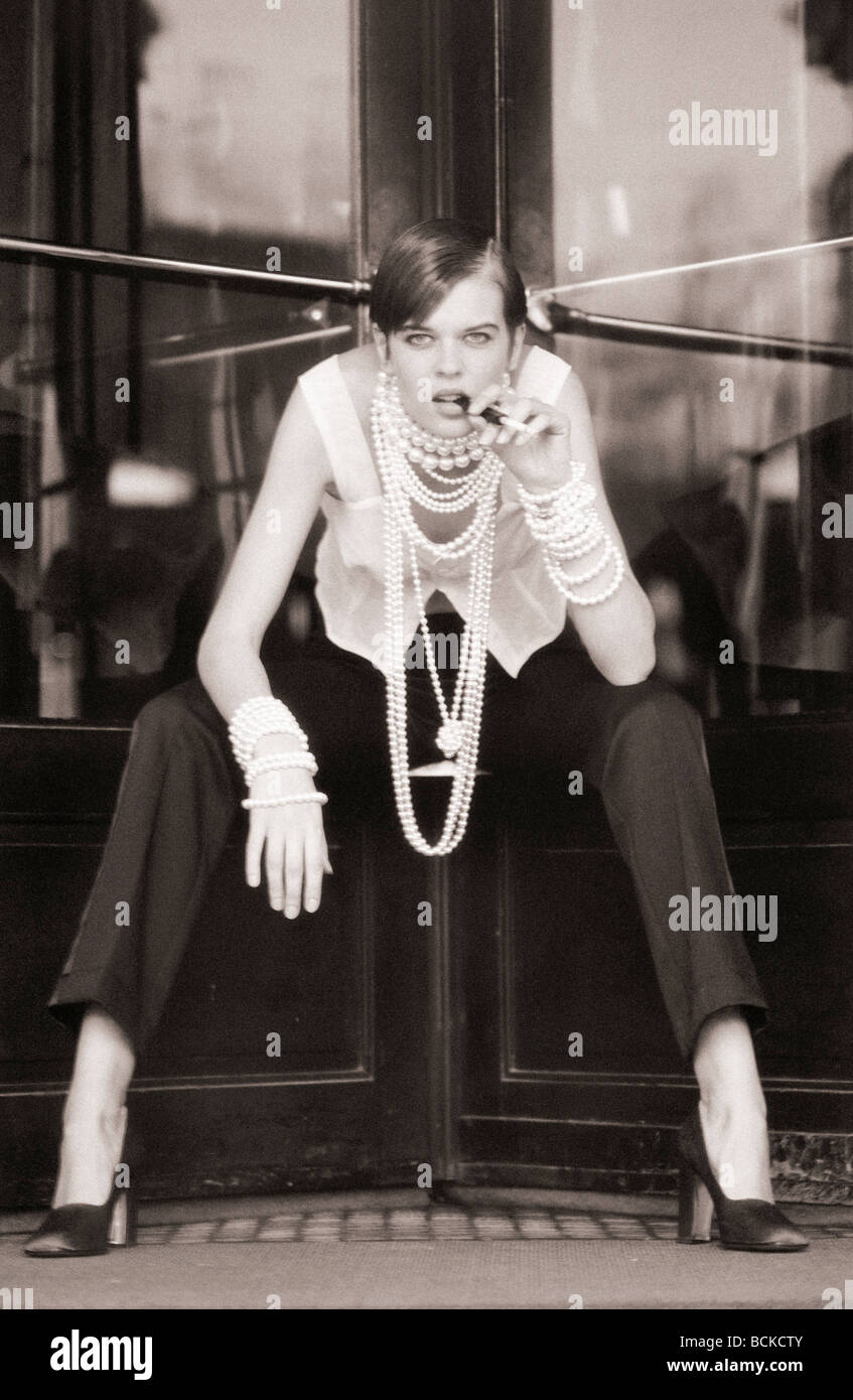 Legs spread apart hi-res stock photography and images - Alamy