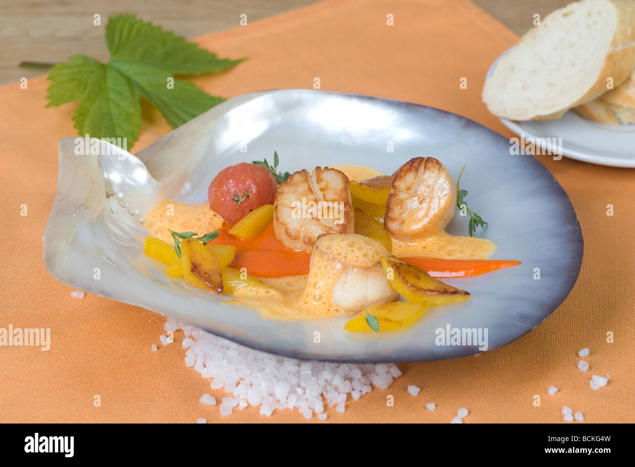 Shellfish platter hi-res stock photography and images - Alamy
