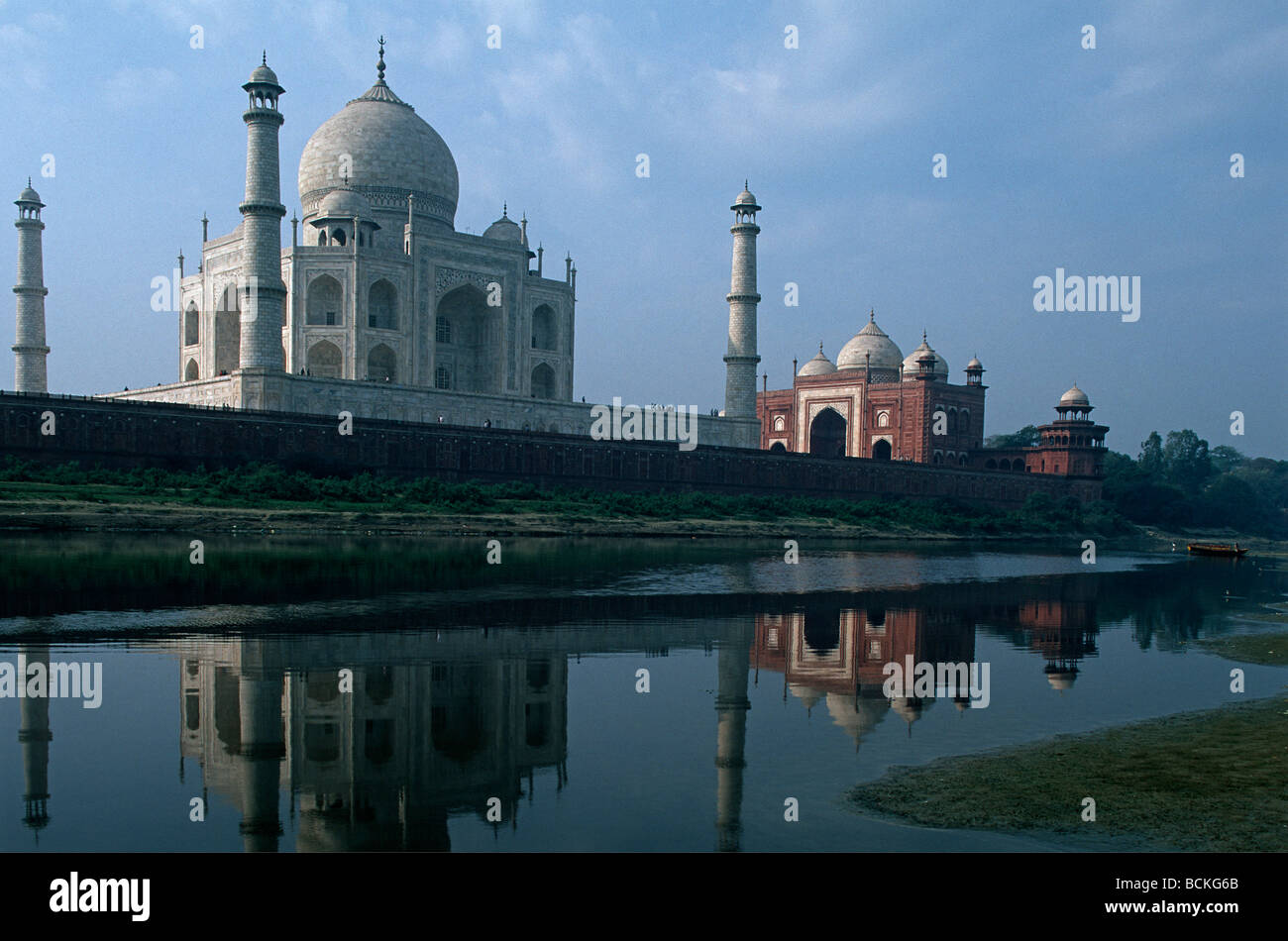 India Uttar Pradesh Agra Taj Mahal Mumtaz Mahal Tomb Yamuna River Stock ...