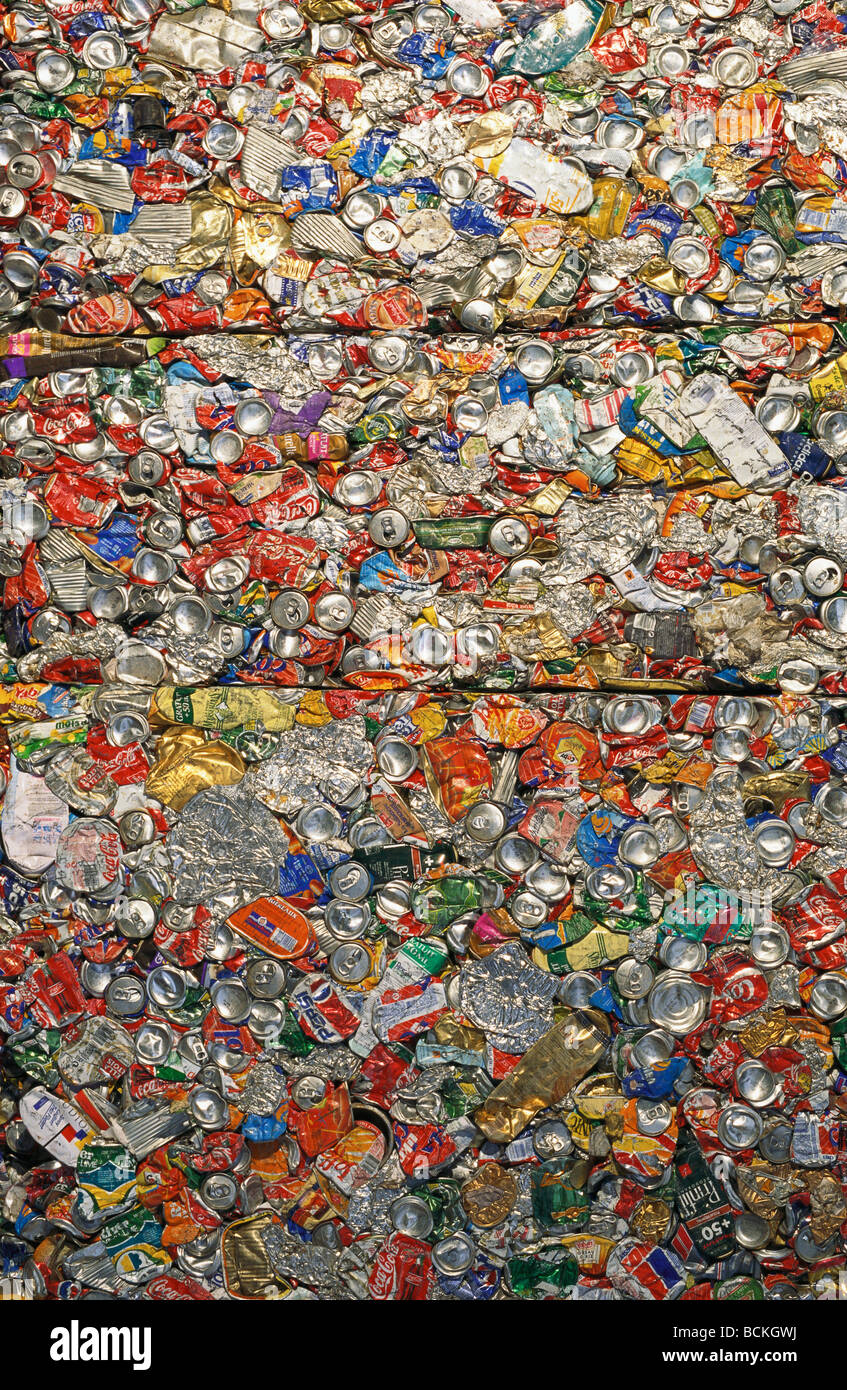 Compacted metal cans, full frame Stock Photo - Alamy