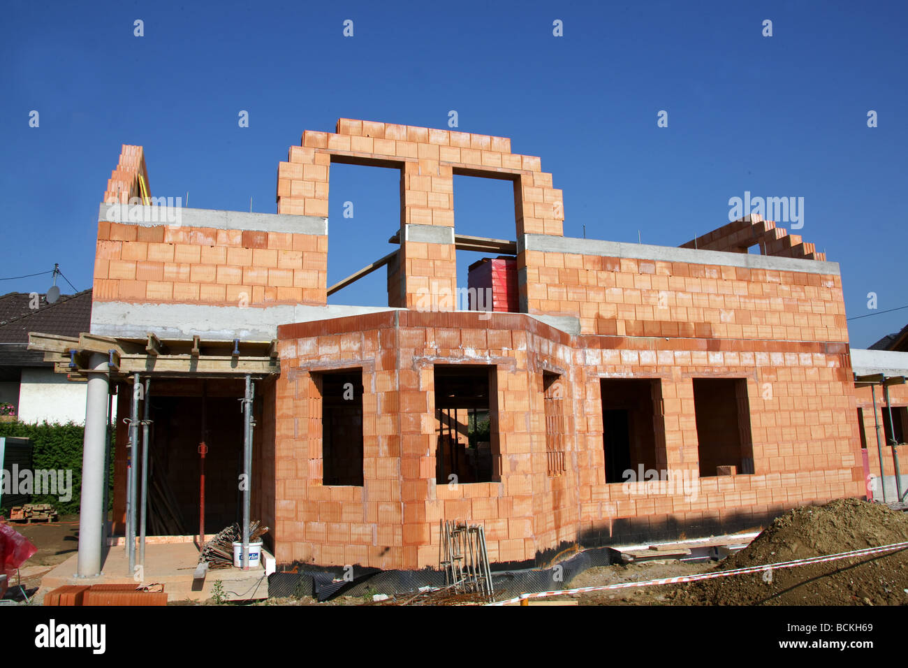 Construction of a house with brick Stock Photo - Alamy