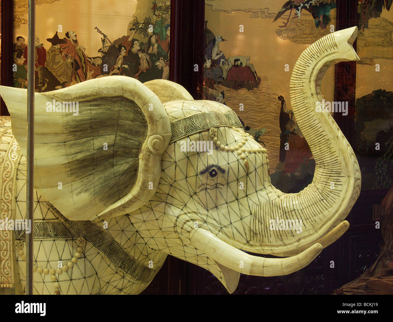 Chinese arts and crafts hi-res stock photography and images - Alamy