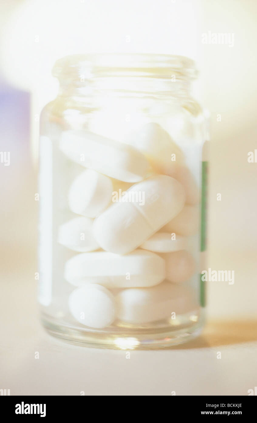 Bottle of tablets Stock Photo - Alamy