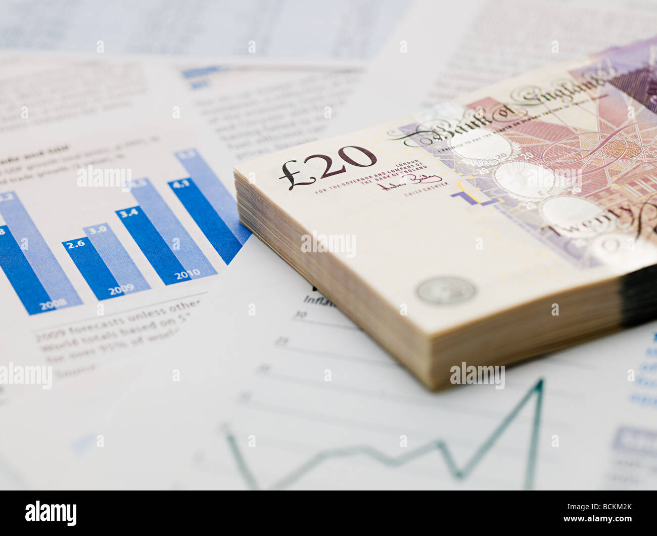 Pound notes hi-res stock photography and images - Alamy