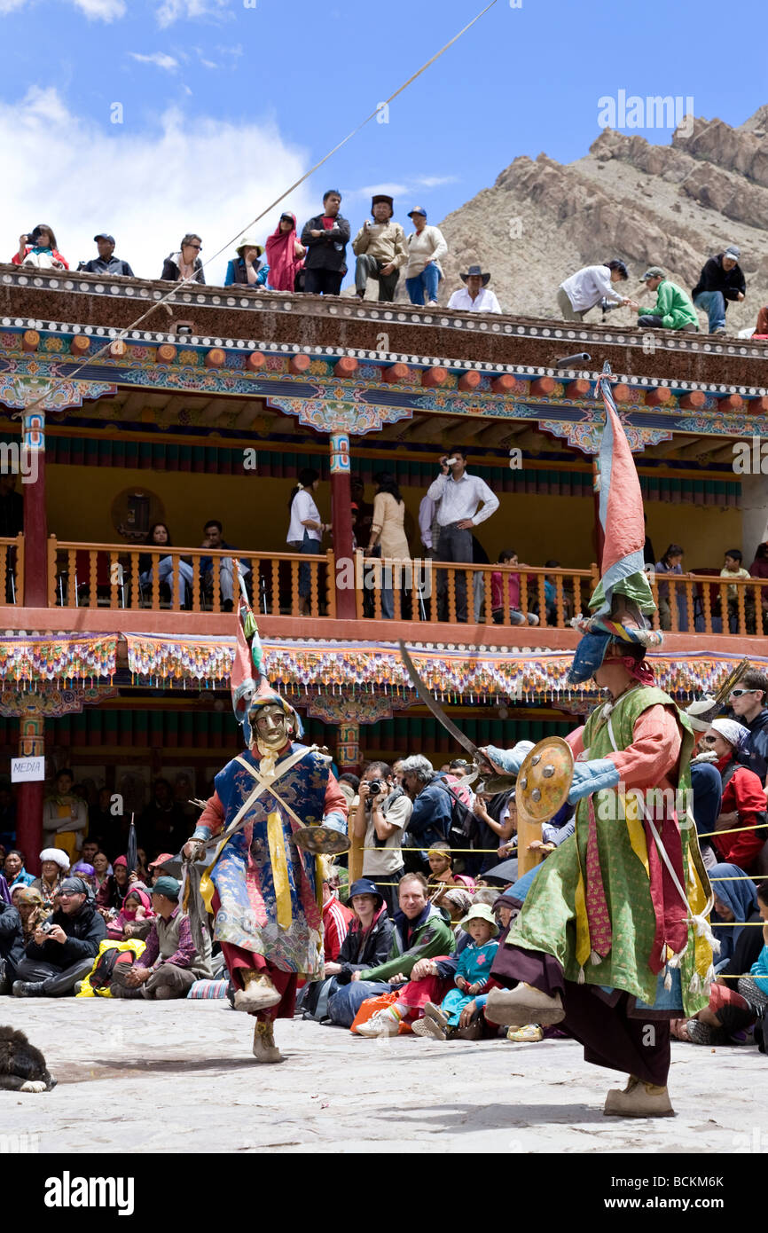 Buddhist monks dancing with traditional costumes. Hemis Gompa festival ...