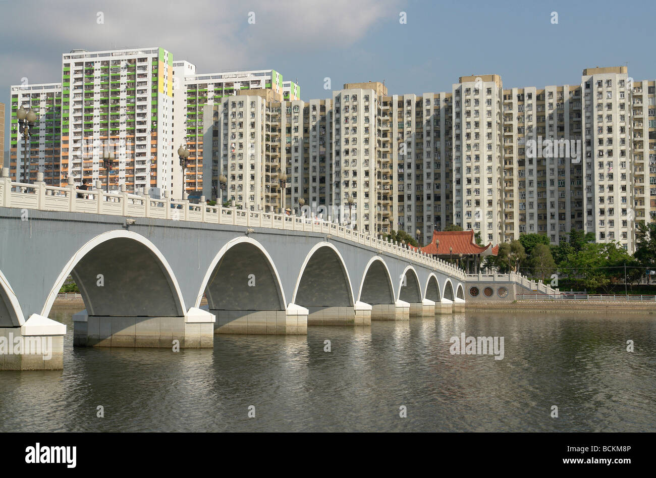 Lek yuen bridge hi-res stock photography and images - Alamy