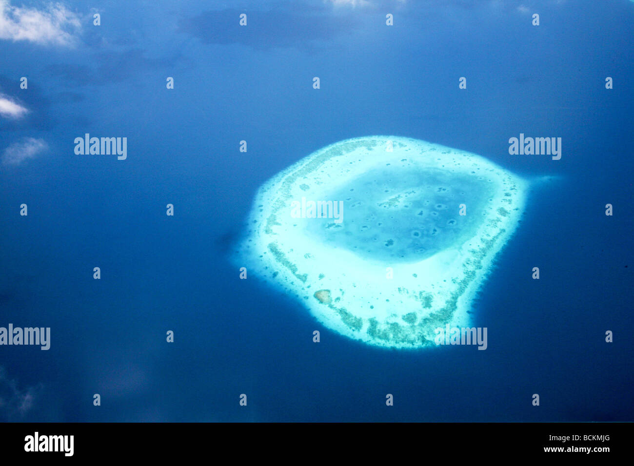 aerial view of an atoll in the azure blue South Pacific Stock Photo - Alamy
