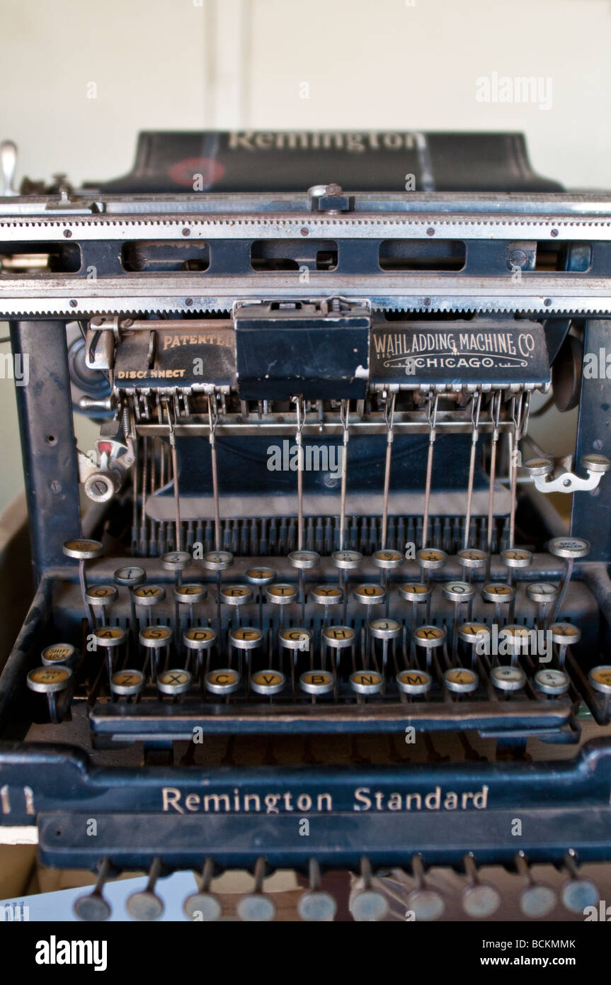 Close up worn typewriter hi-res stock photography and images - Alamy