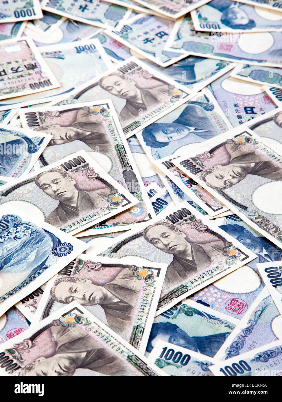 Many Japanese yen currency notes Stock Photo - Alamy
