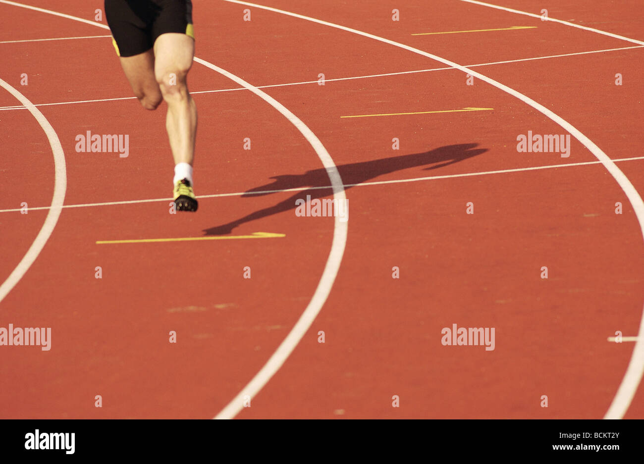 Athletes competing on a running track hi-res stock photography and ...