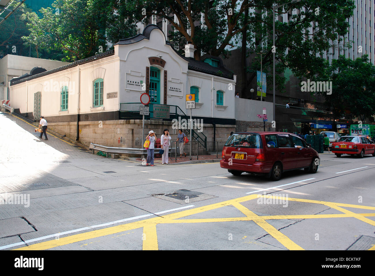 China Hong Kong Wan Chai old Post office building at Queensroad East ...